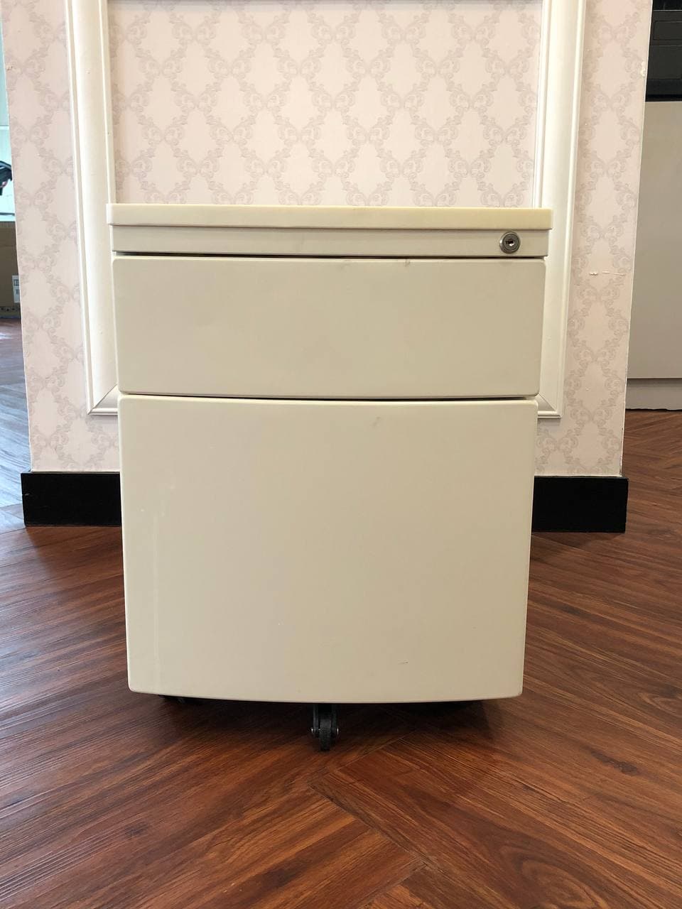 ERGOSMART Ergo Box Mobile Drawer White [Display] – Jarrons & Co
